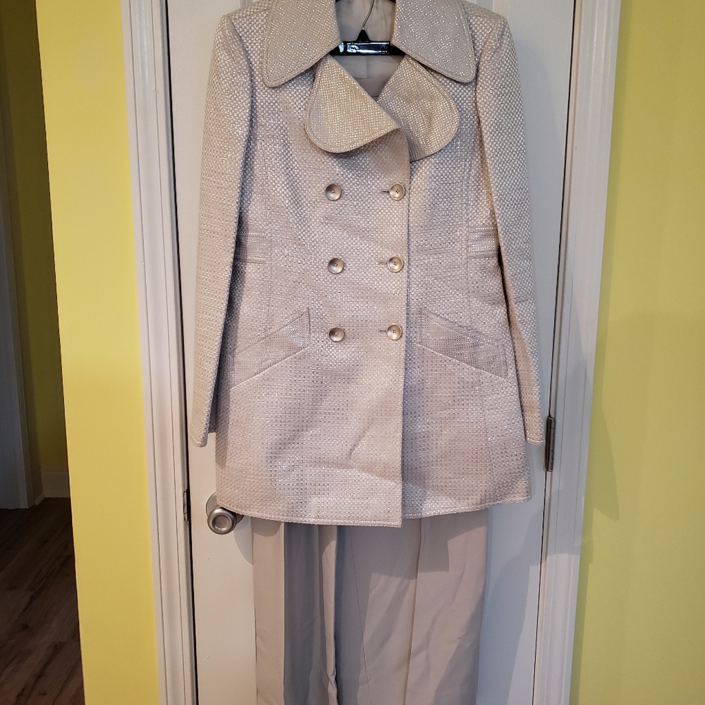 Stunning Ellen Tracy Silver Sparkle Pantsuit - Gem